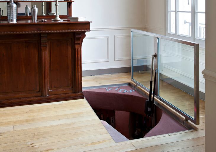 STAINLESS STEEL & GLASS HATCH